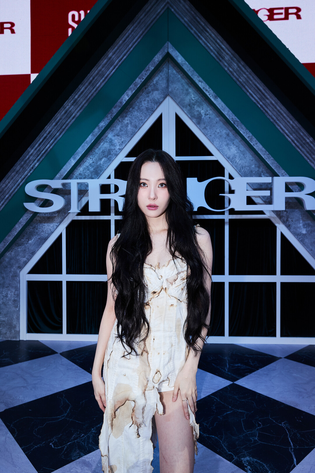 Sunmi Releases New Single ′Stranger,′ Embracing Her Unique Musical Identity